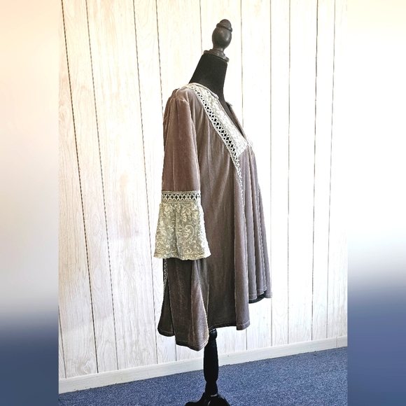 POL | Dresses | Renaissance Inspired Velvet Lace Dresstop Pol | Poshmark